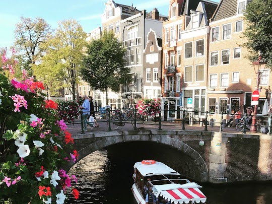 Varen met vriendinnen: een dagje Amsterdam op het water